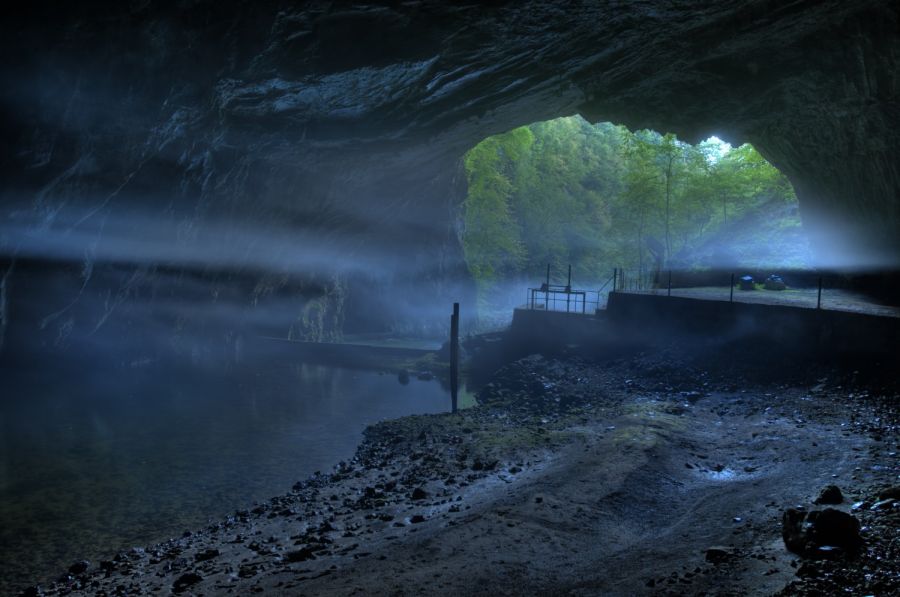PLANINSKA JAMA - Speleocamp.com - Laze, Logatec, Slovenija